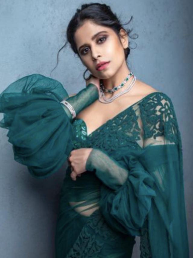 Sai Tamhankar Looks Spectacular In Saree