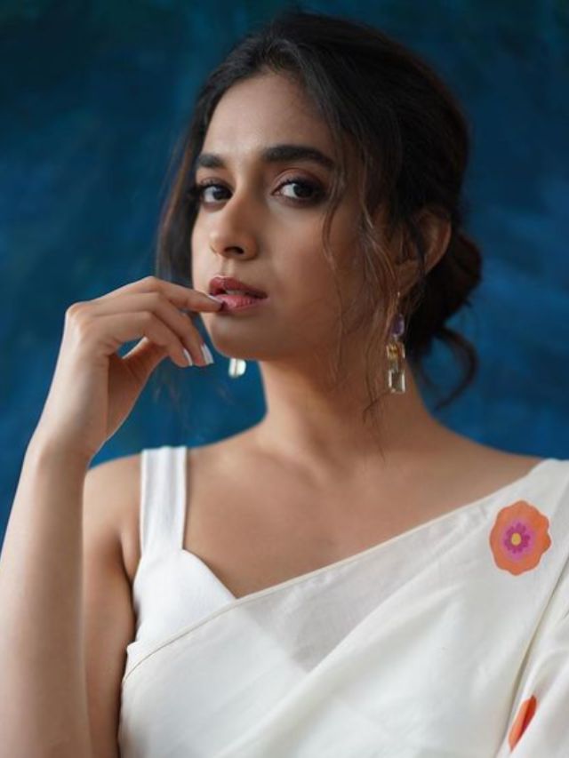 Dasara Actress Keerthy Suresh Has Some Of The Best Smokey Eye Looks!