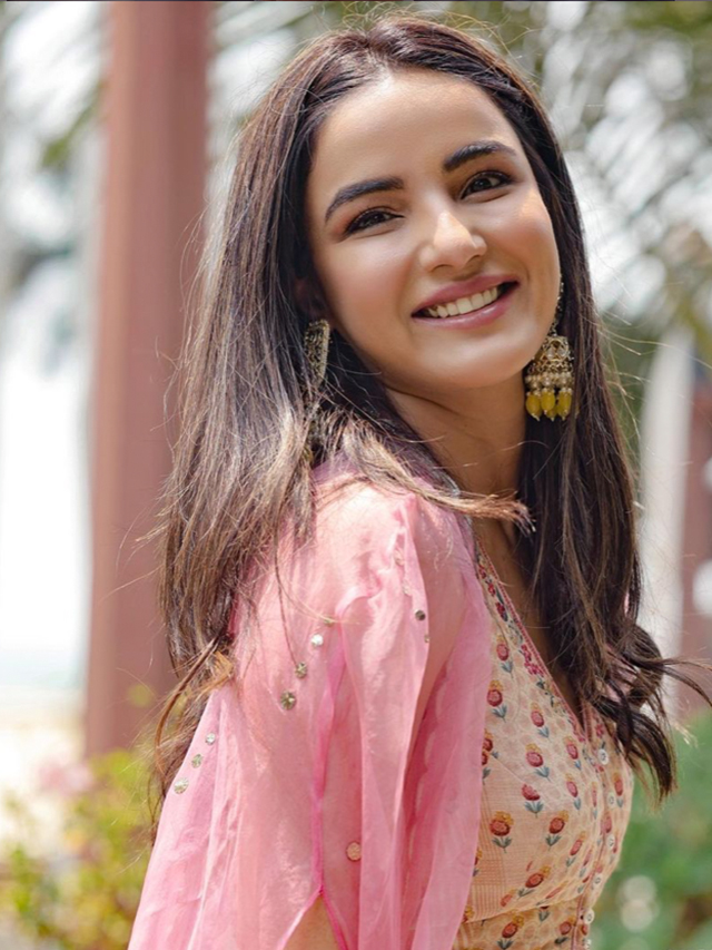 Getting Ready For A Wedding? Take Style Cues From Jasmin Bhasin