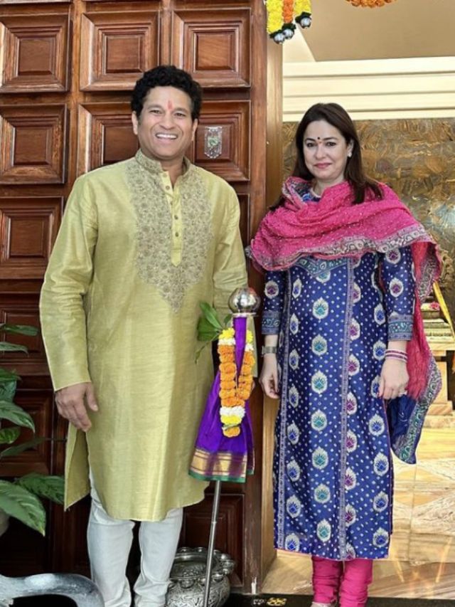 See Pics Of Sachin Tendulkar And His Happy Family Of Four!
