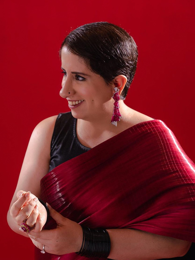 How To Pick A Classy Saree Like Guneet Monga