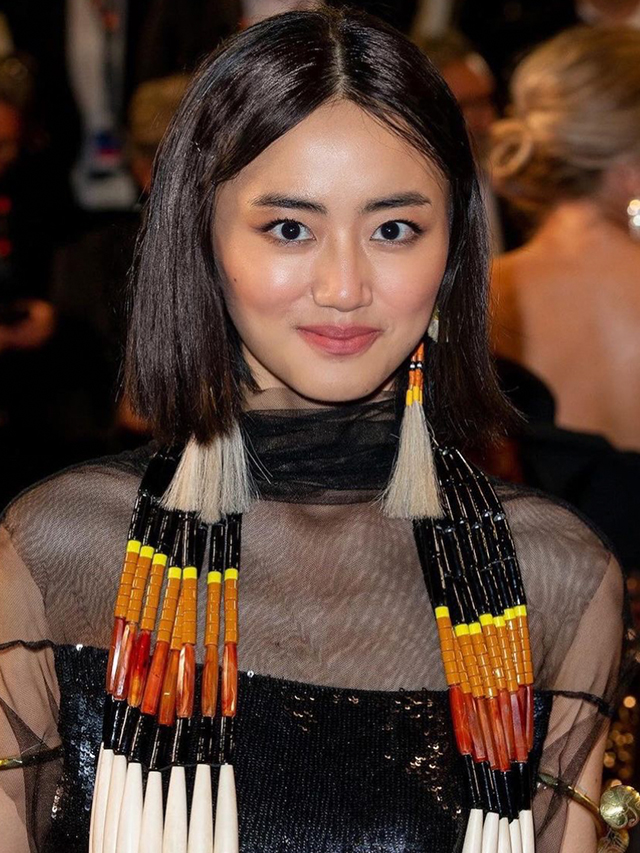 10 Lesser Known Indian Celeb Looks From Cannes Red Carpet You Missed