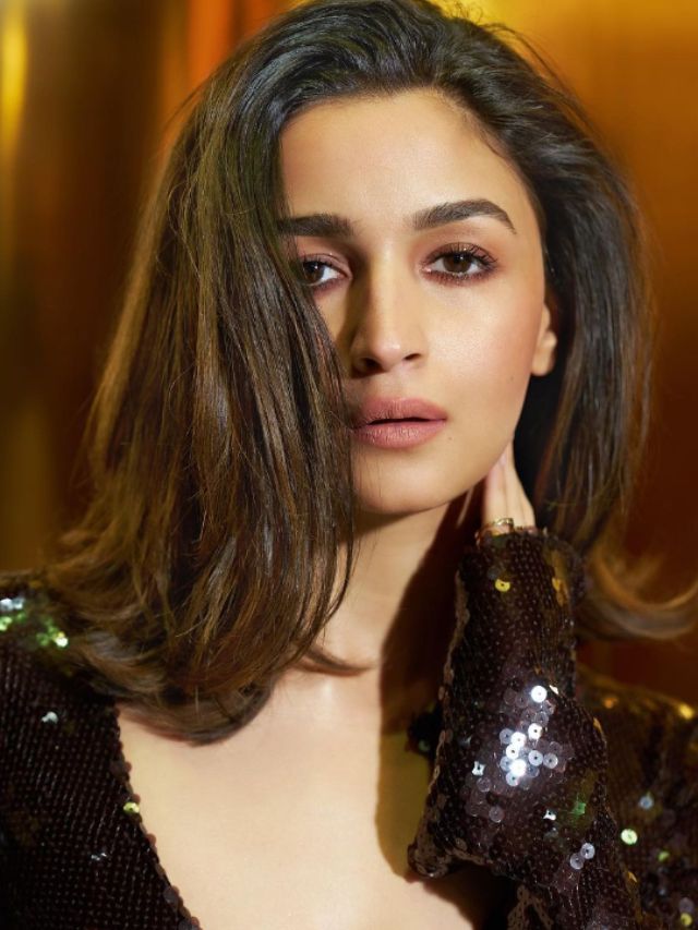 5 Things We Love About Alia Bhatt Koffee With Karan 8 Makeup Look!