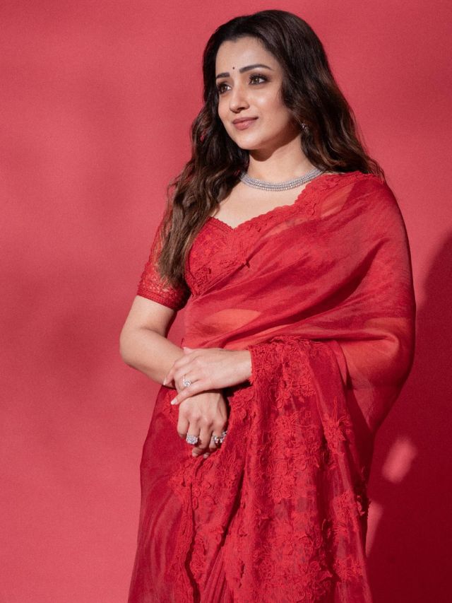 How To Get Trisha Krishnan's Effortless Textured Hair In 6 Simple Steps!