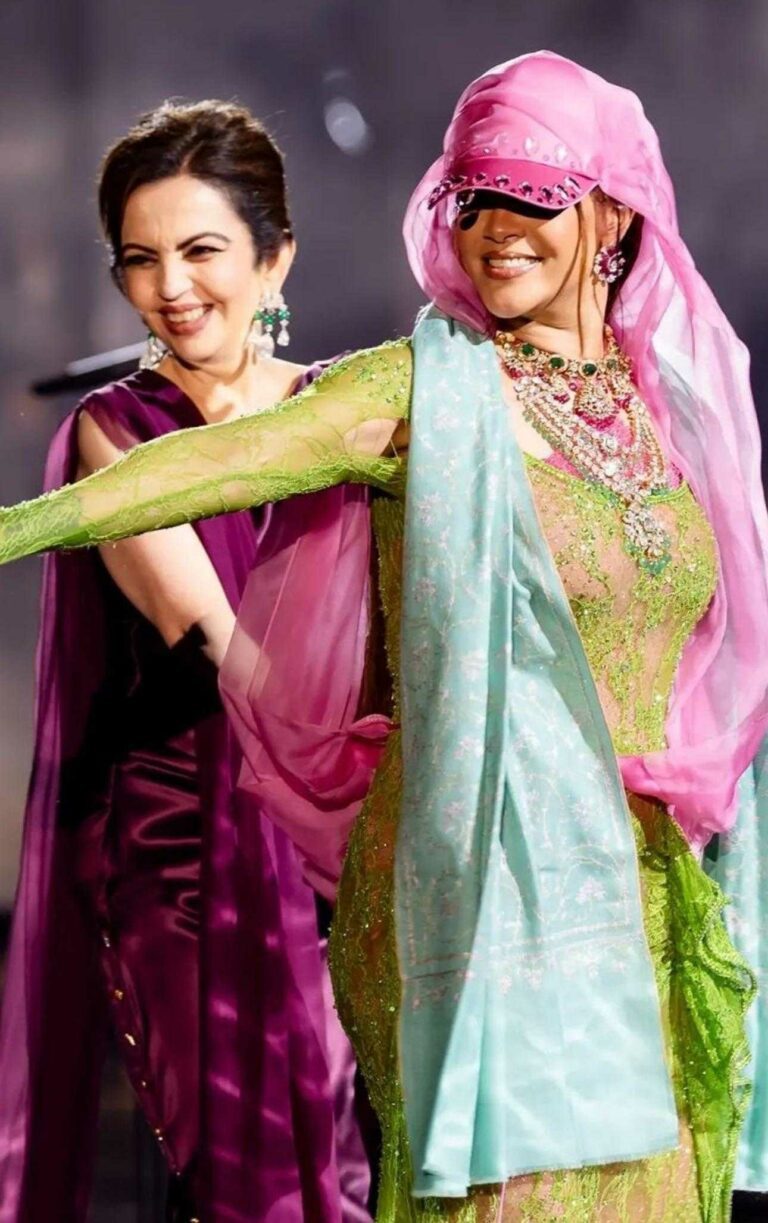 Rihanna Thanks Ambani Family In Heartfelt Speech, Dedicates THIS Sweet ...