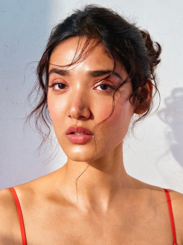 How To Recreate Glowing Makeup Like Medha Shankar In 10 Easy Steps?